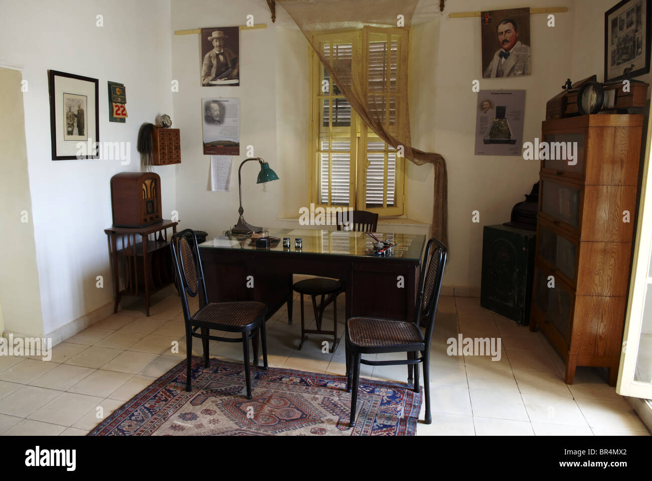 Howard carter hi-res stock photography and images - Alamy