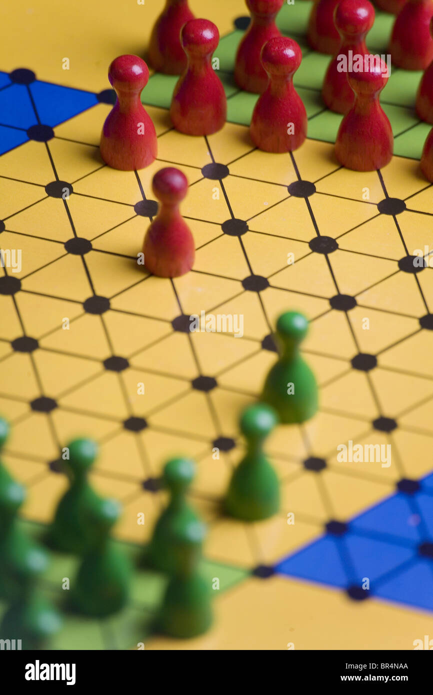 Chinese checkers hi-res stock photography and images - Alamy