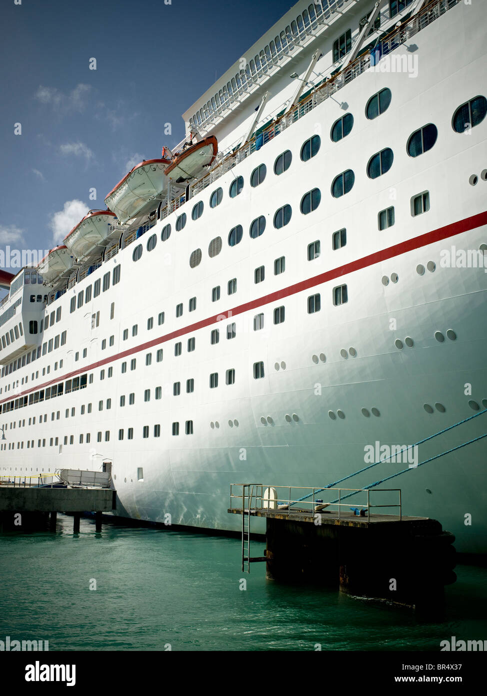 Large luxury liner in Florida Stock Photo - Alamy