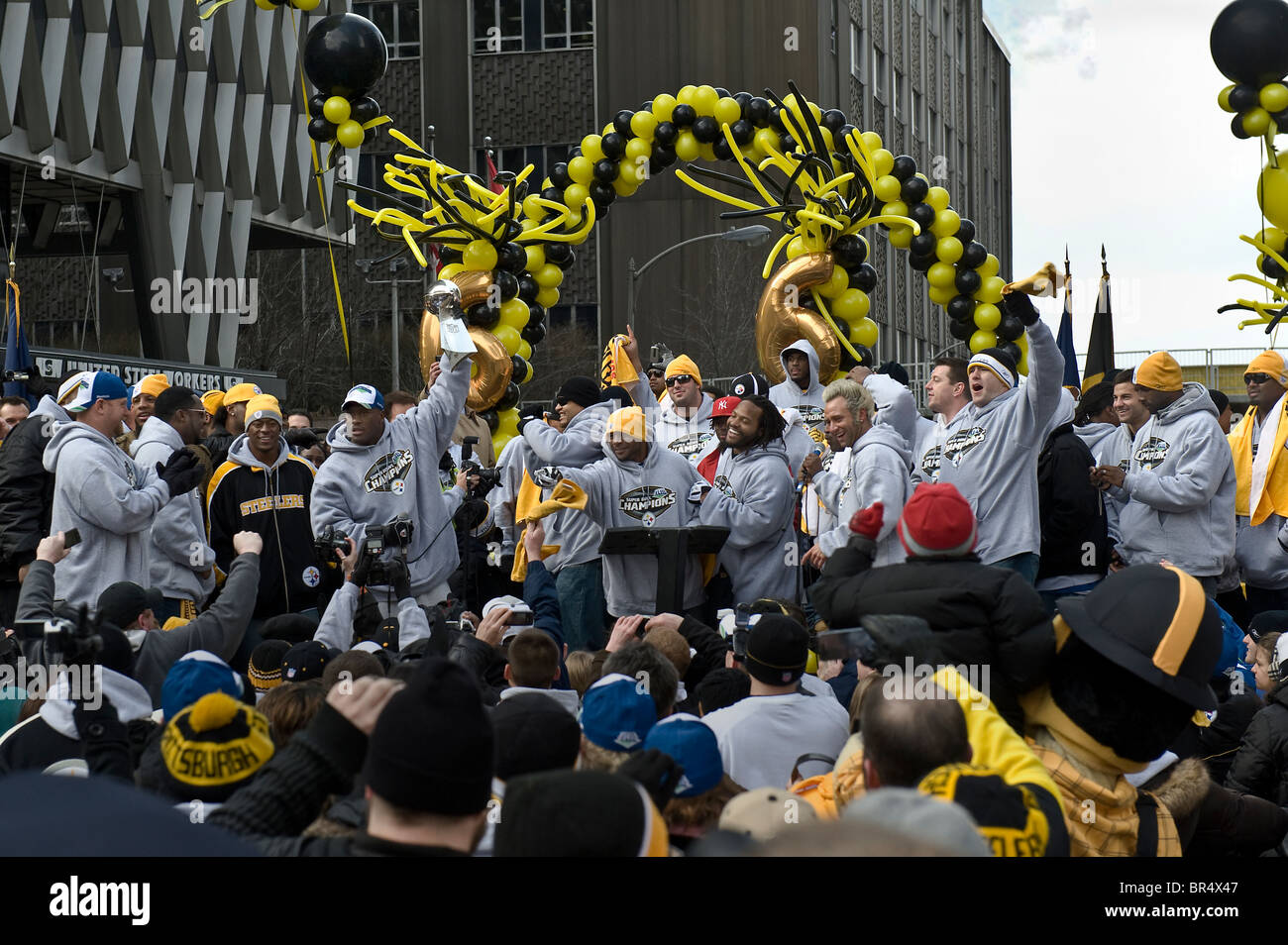 Victory Parade in downtown Pittsburgh to honor the new Super Bowl ...