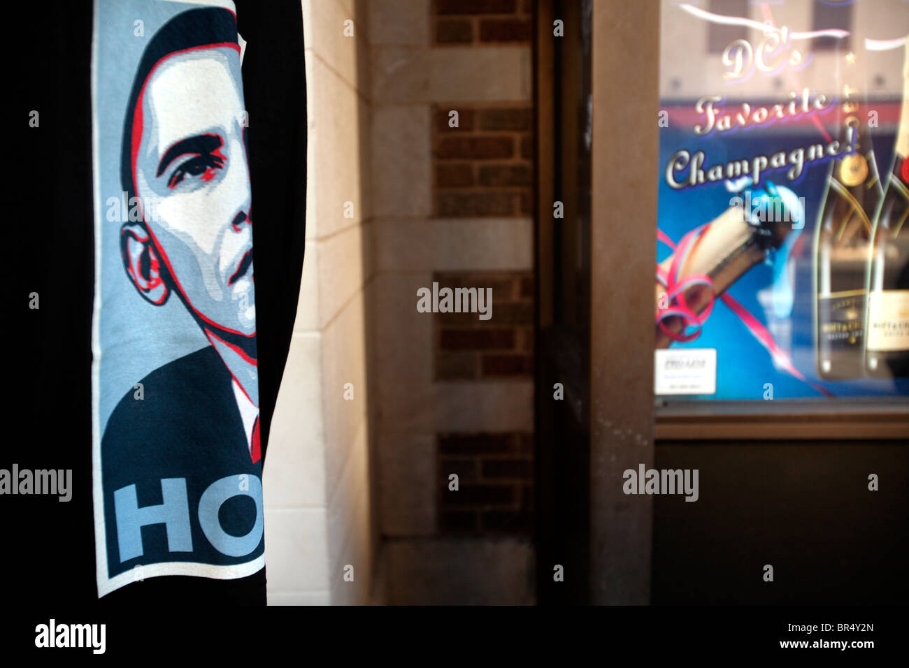 Barack obama merchandise hi-res stock photography and images - Alamy