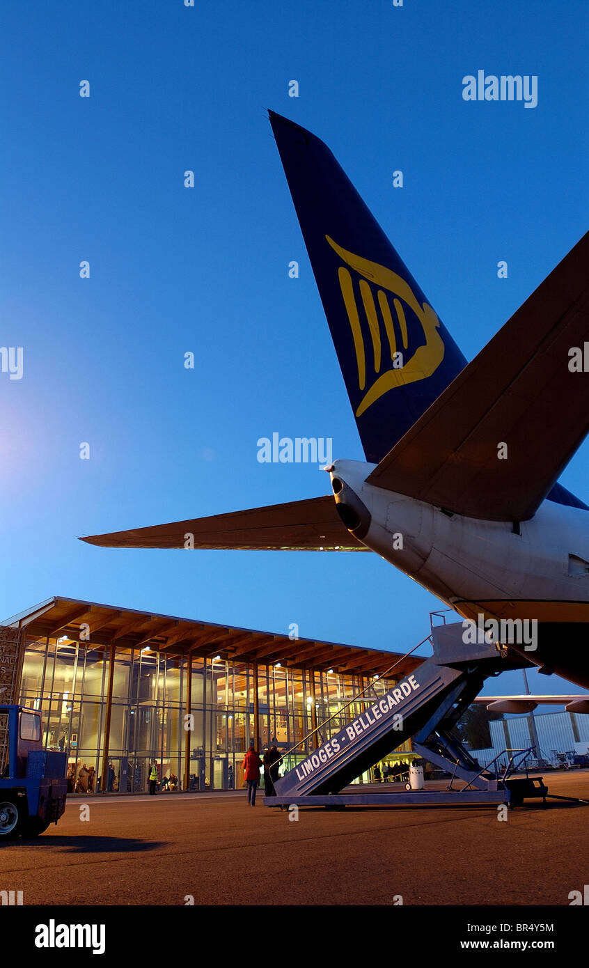 Limoges airport hi-res stock photography and images - Alamy