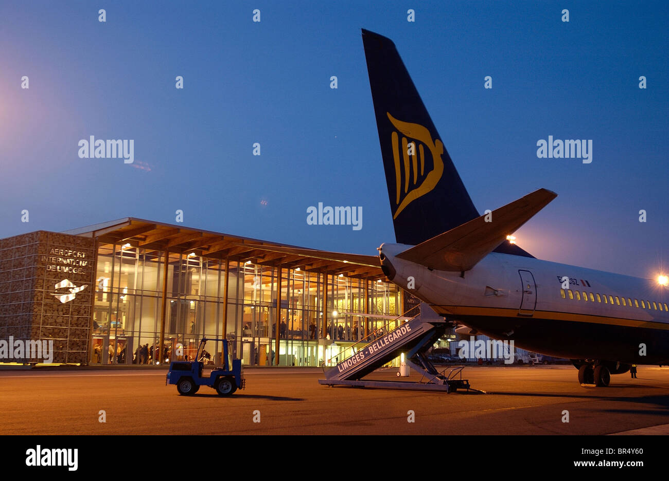 Limoges airport hi-res stock photography and images - Alamy