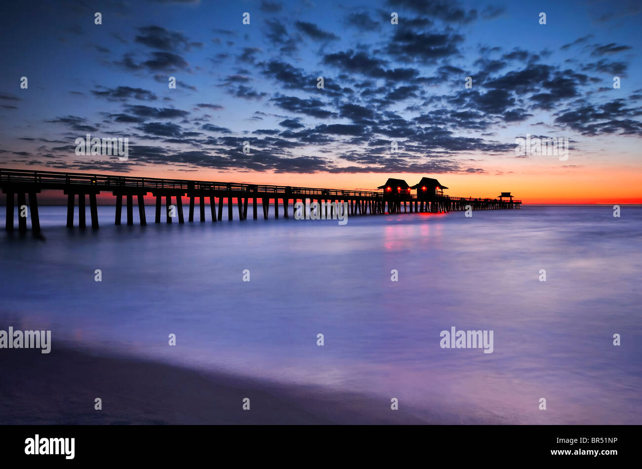 Naples beach and pier hi-res stock photography and images - Alamy