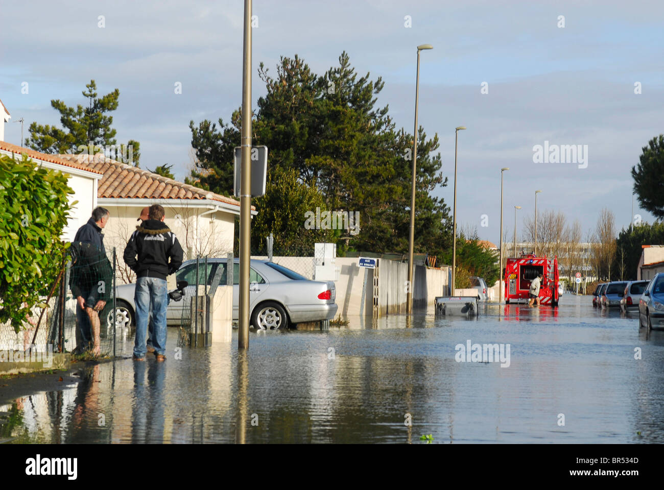 Disaster storm hi-res stock photography and images - Alamy