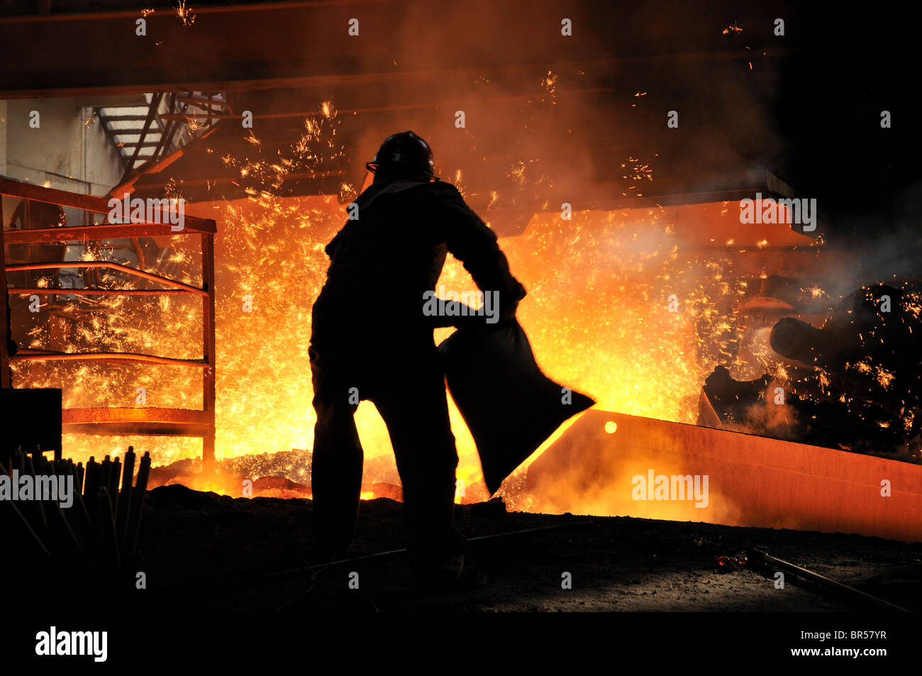 Factory worker silhouette hi-res stock photography and images - Alamy