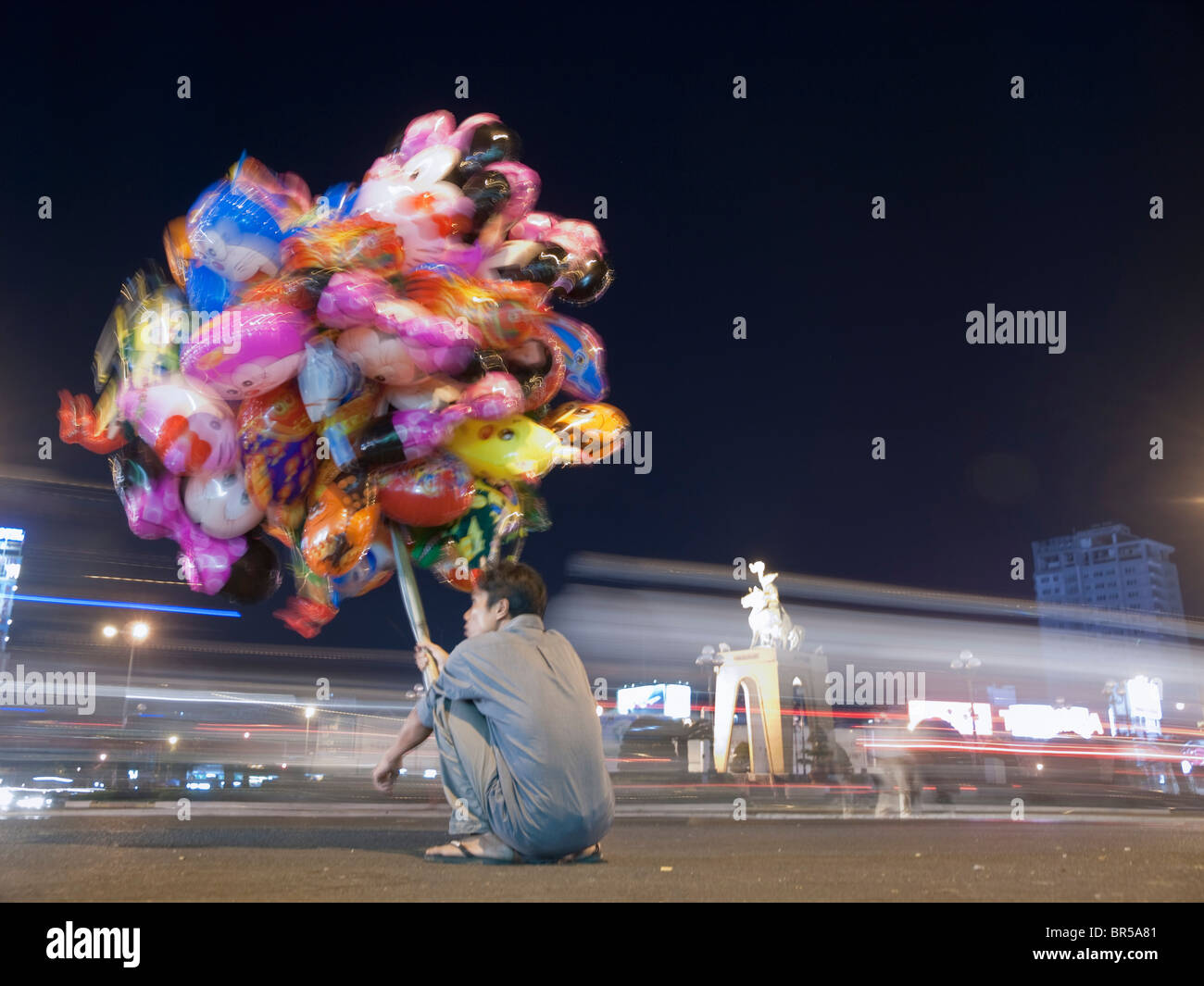 Balloon vendor hi-res stock photography and images - Alamy