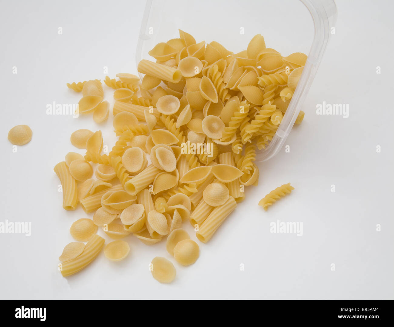 Pasta shapes hi-res stock photography and images - Alamy