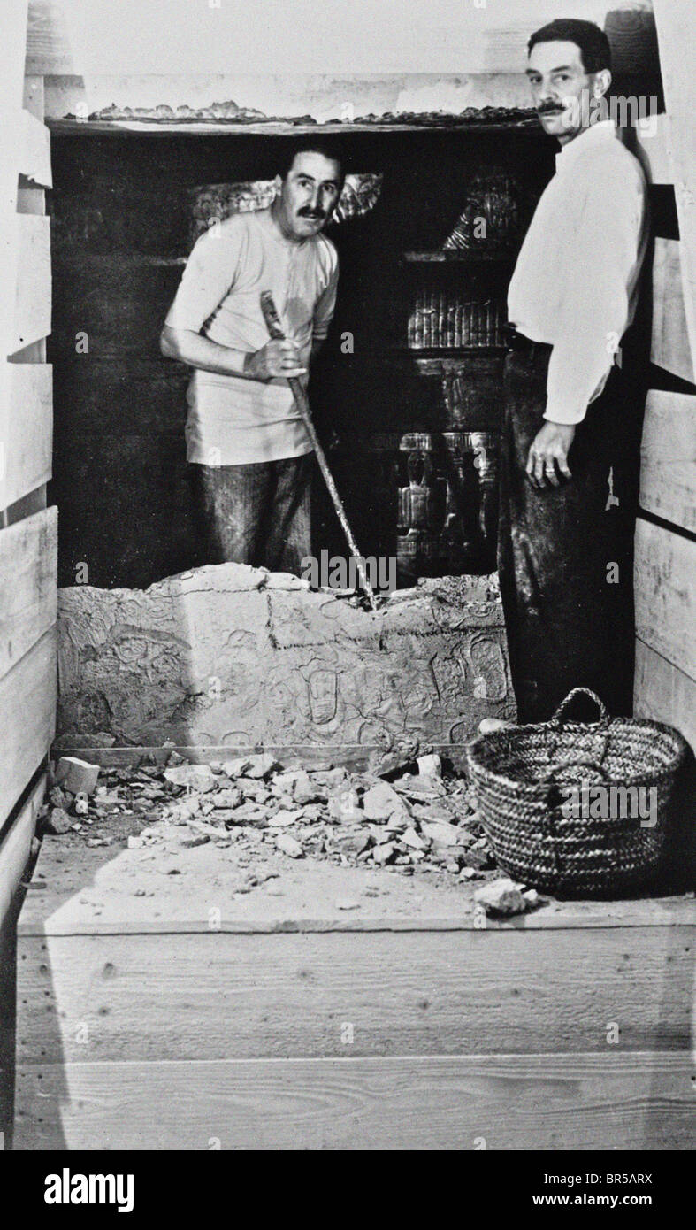 Howard Carter discovered Tutankhamun's tomb in the Valley of the Kings ...