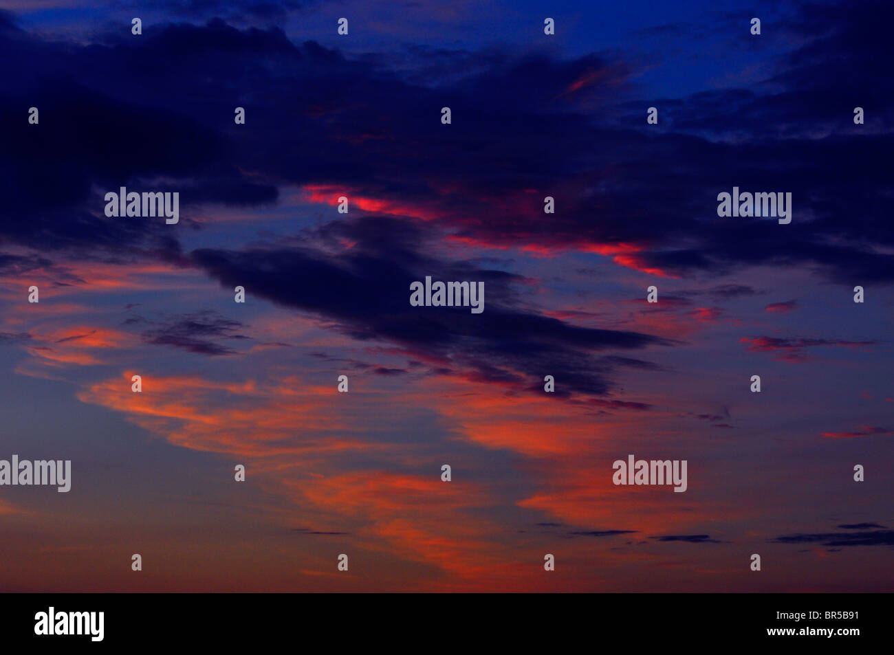 Sunset beautiful cloud formations hi-res stock photography and images ...