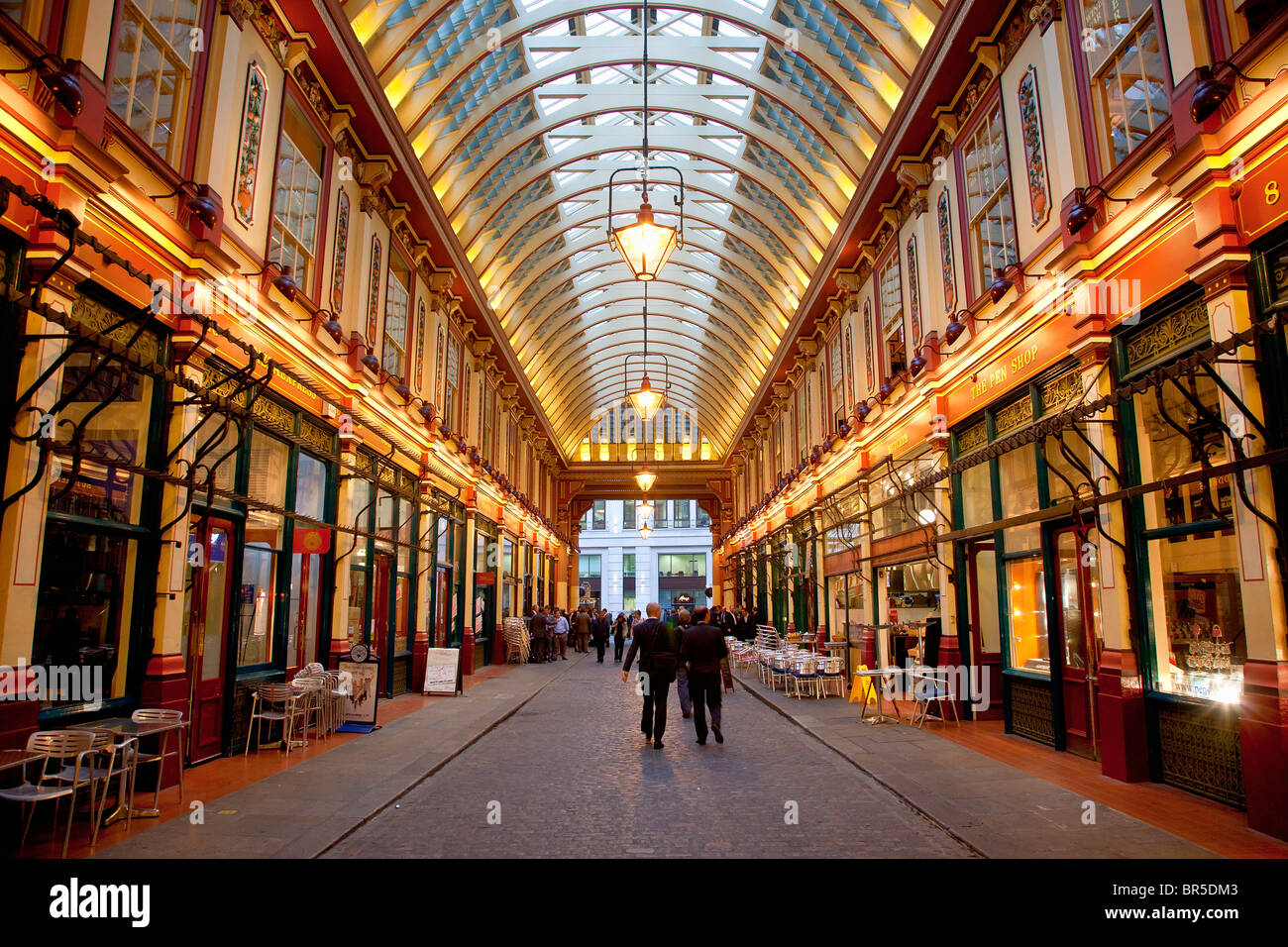 Victorian street market london hi-res stock photography and images - Alamy