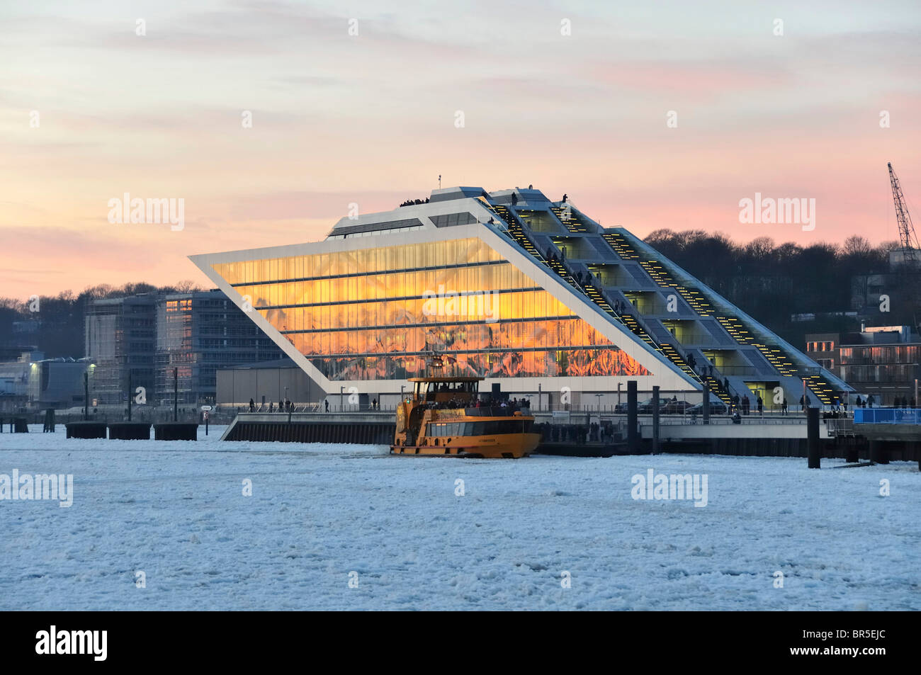 Dockland, modern office building on the river Elbe at the Hamburg ...