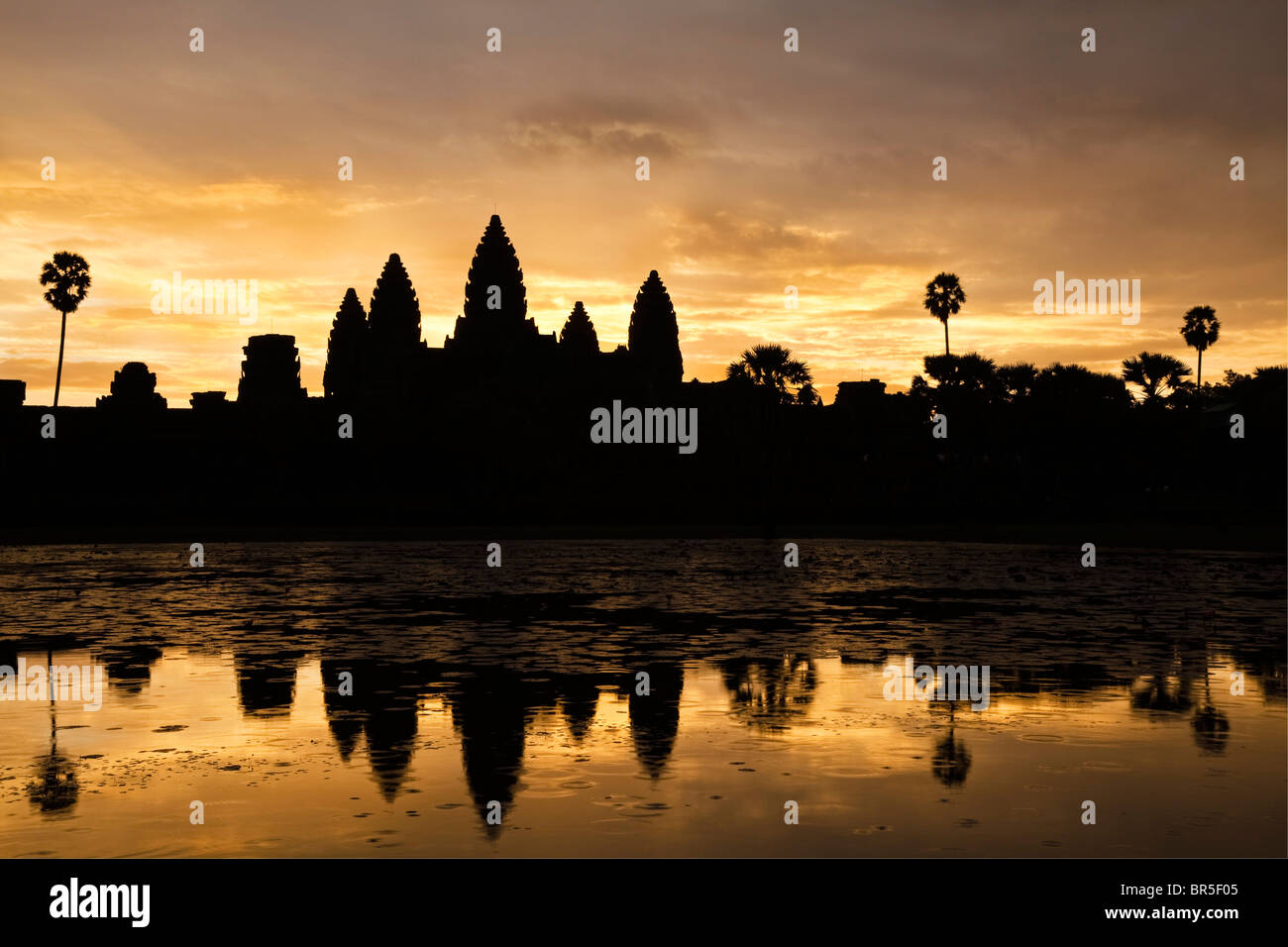 Angkorian architecture hi-res stock photography and images - Alamy