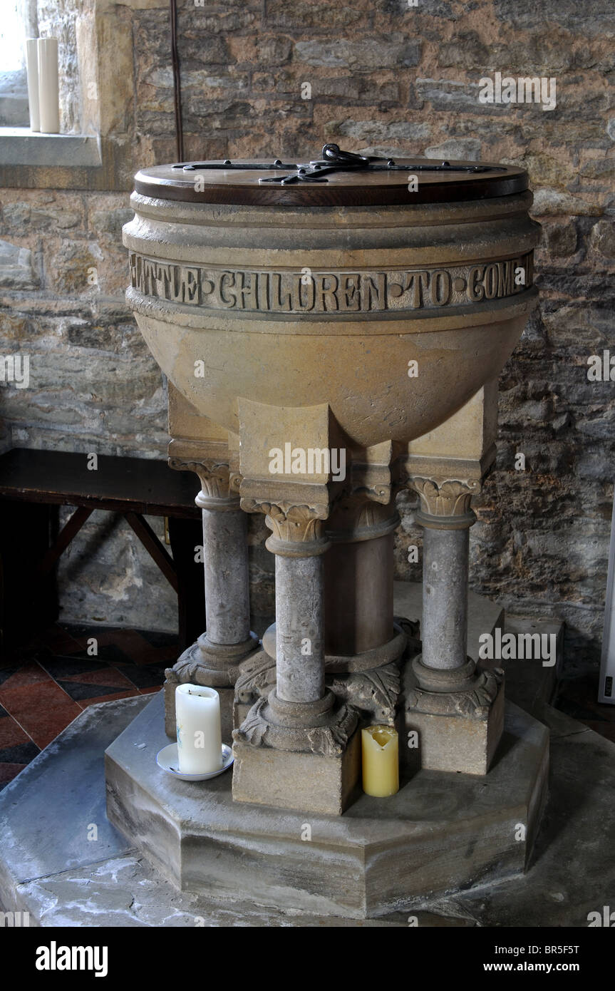 Uk font church hi-res stock photography and images - Alamy