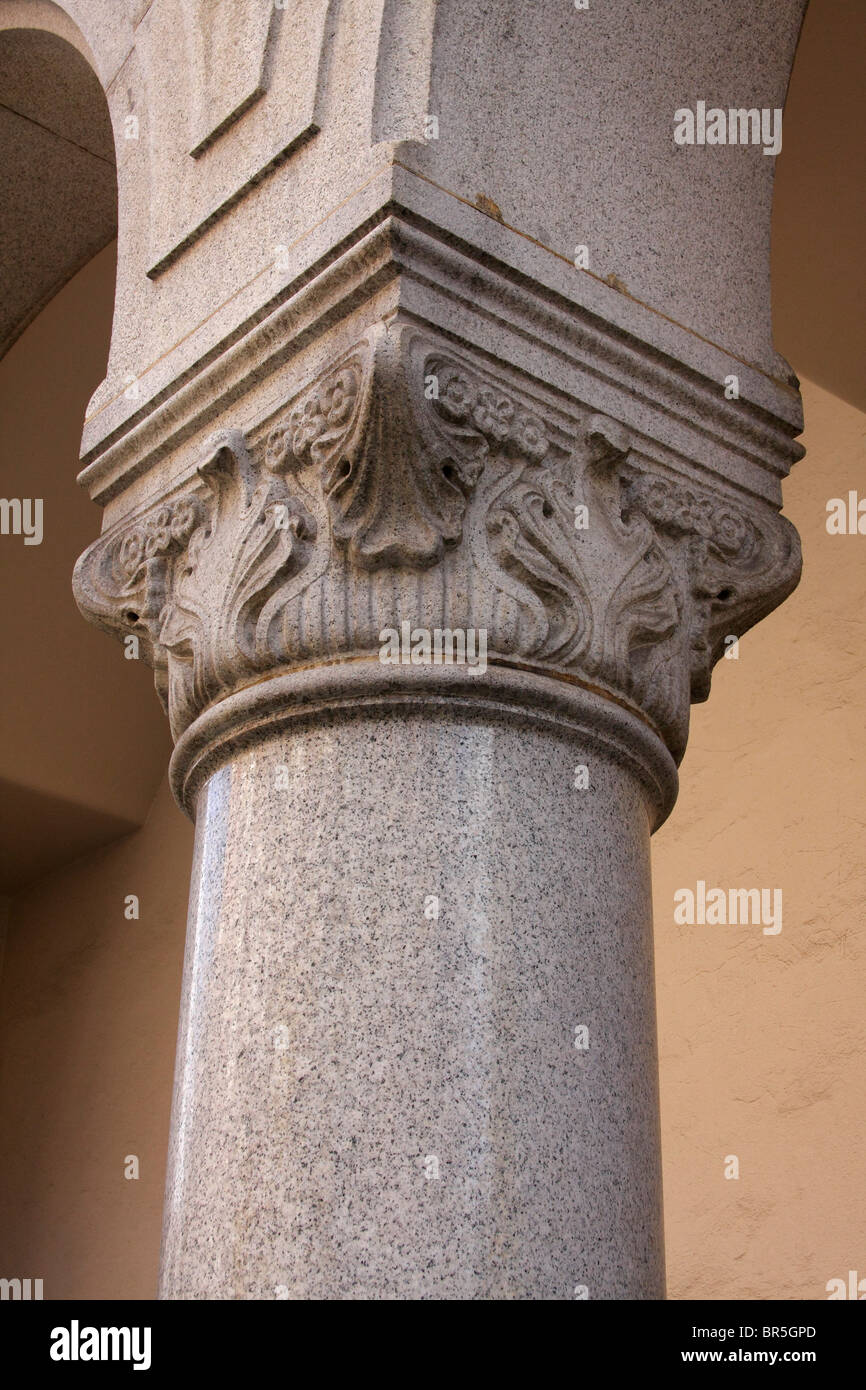 Pillar column hi-res stock photography and images - Alamy