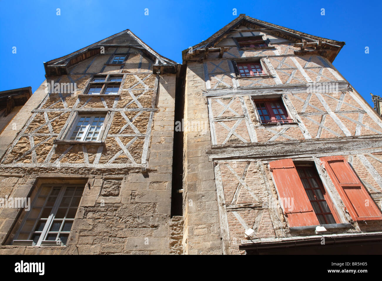 Medieval buildings hi-res stock photography and images - Alamy