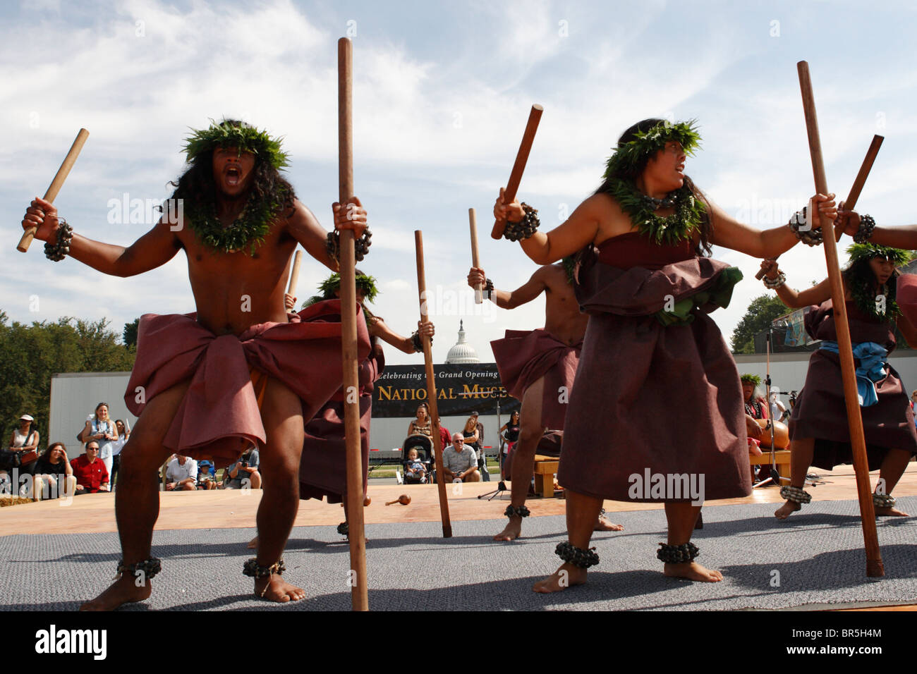 Halau hula hi-res stock photography and images - Alamy