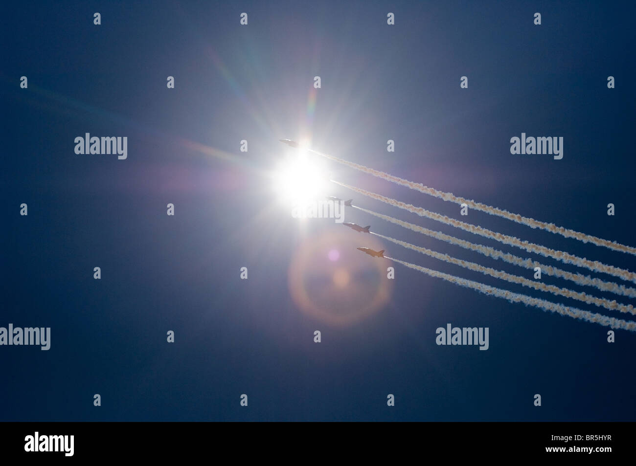 Red arrows silhouette hi-res stock photography and images - Alamy