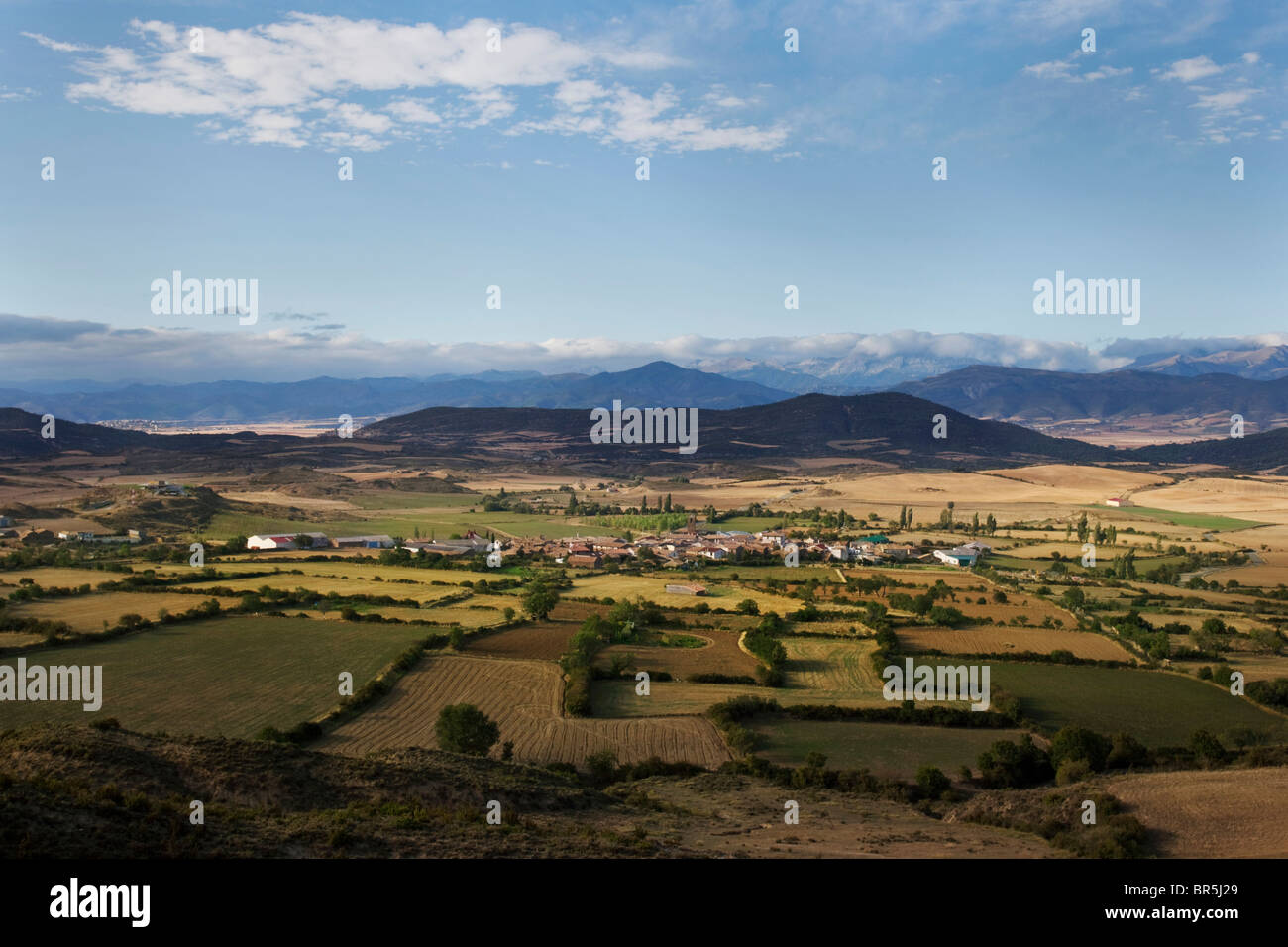 Horizontal rural hi-res stock photography and images - Alamy