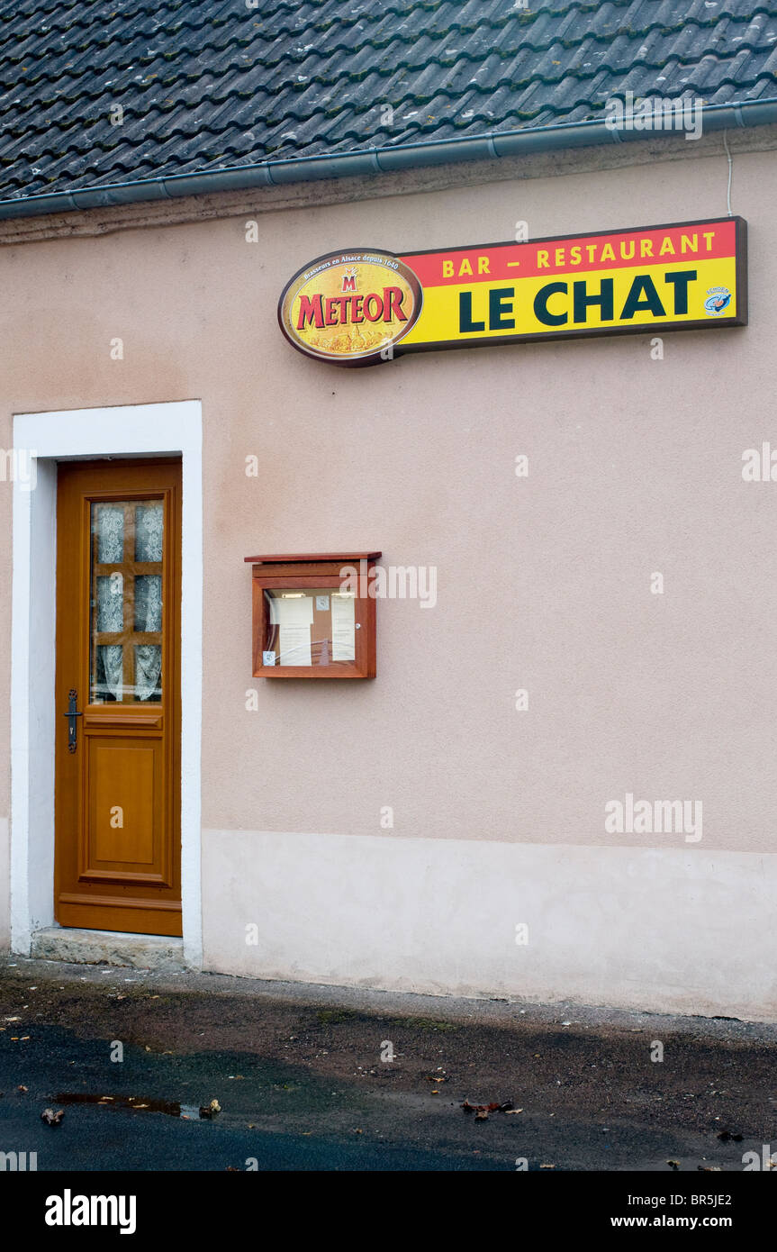 Chat restaurant hi-res stock photography and images - Alamy