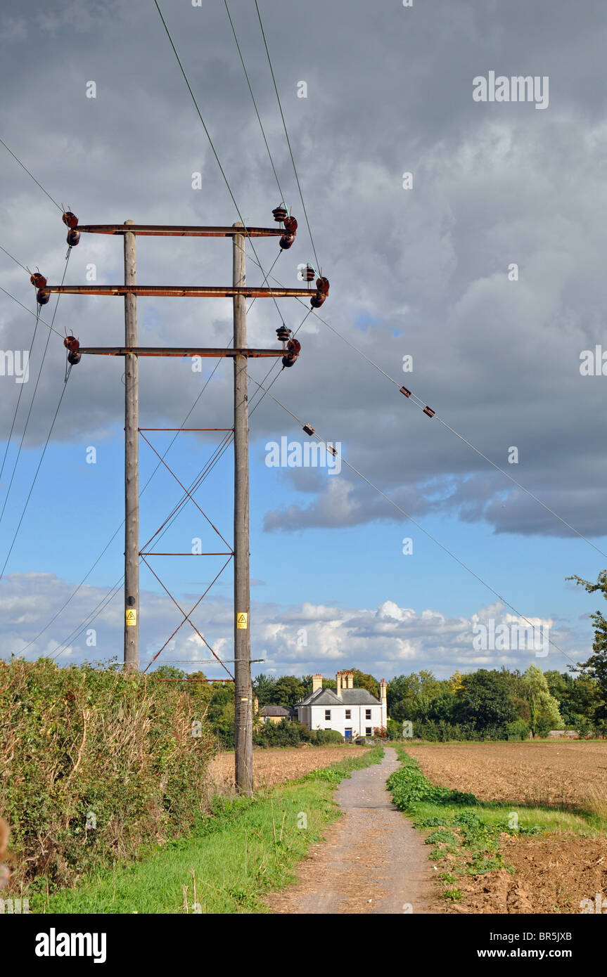 Maidenhead, Berkshire, England: electricity power lines Stock Photo - Alamy