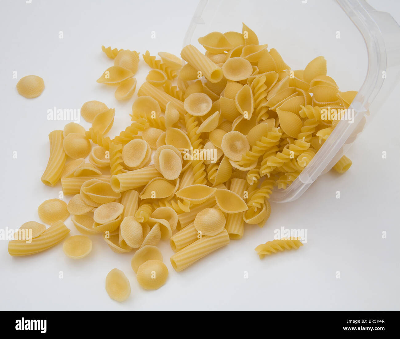 Pasta shapes hi-res stock photography and images - Alamy