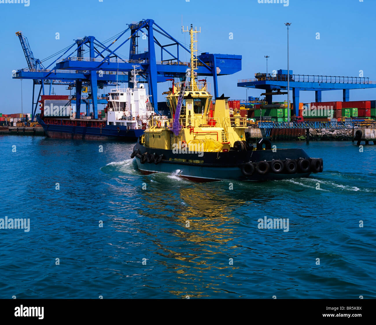 Irish container docks hi-res stock photography and images - Alamy
