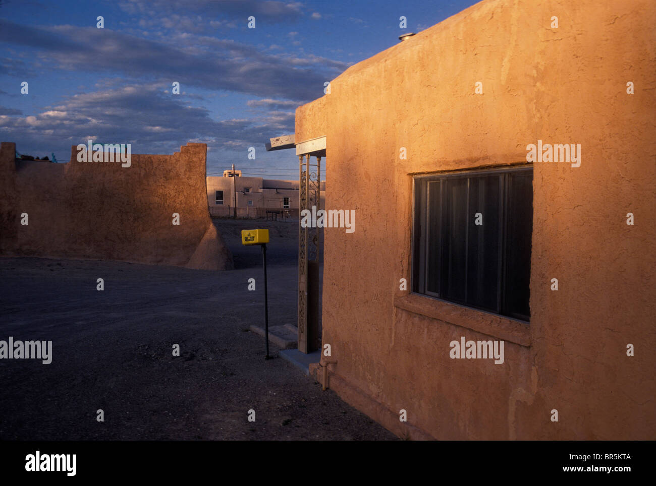 Indians of santa clara pueblo hi-res stock photography and images - Alamy