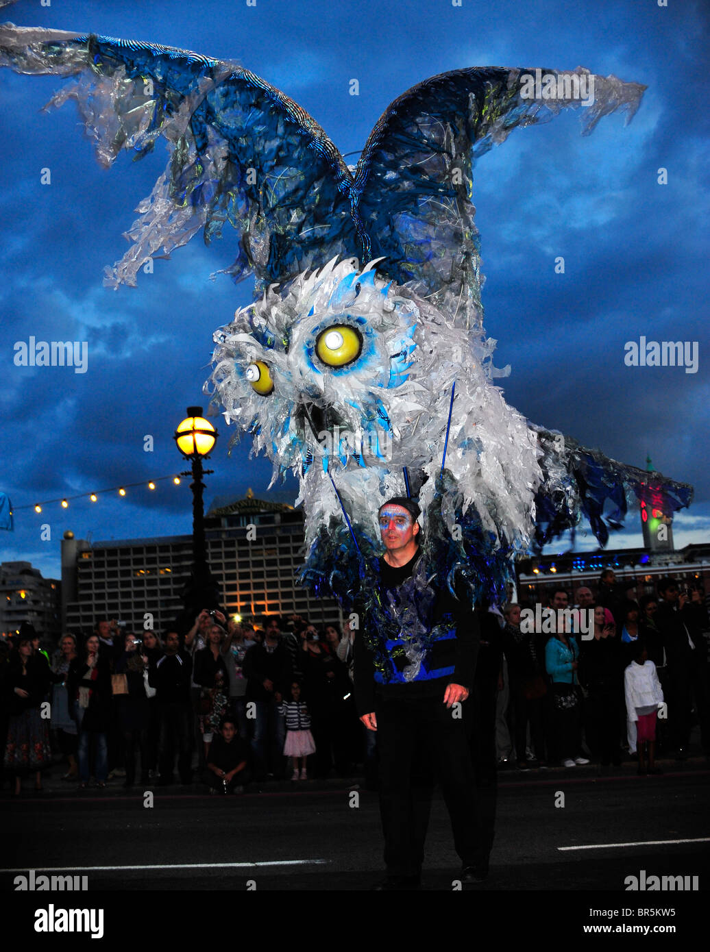 Thames festival night carnival hi-res stock photography and images - Alamy