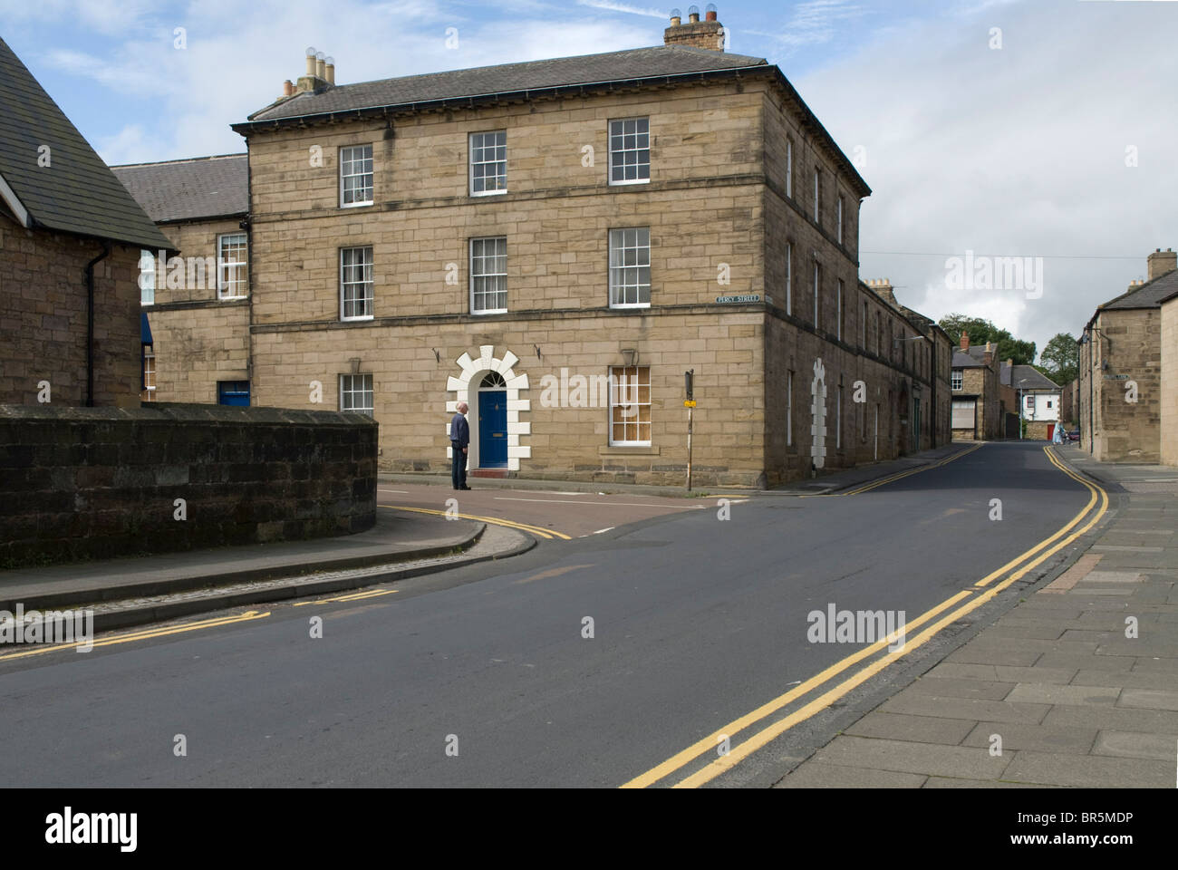 Alnwick Percy Street Stock Photo - Alamy