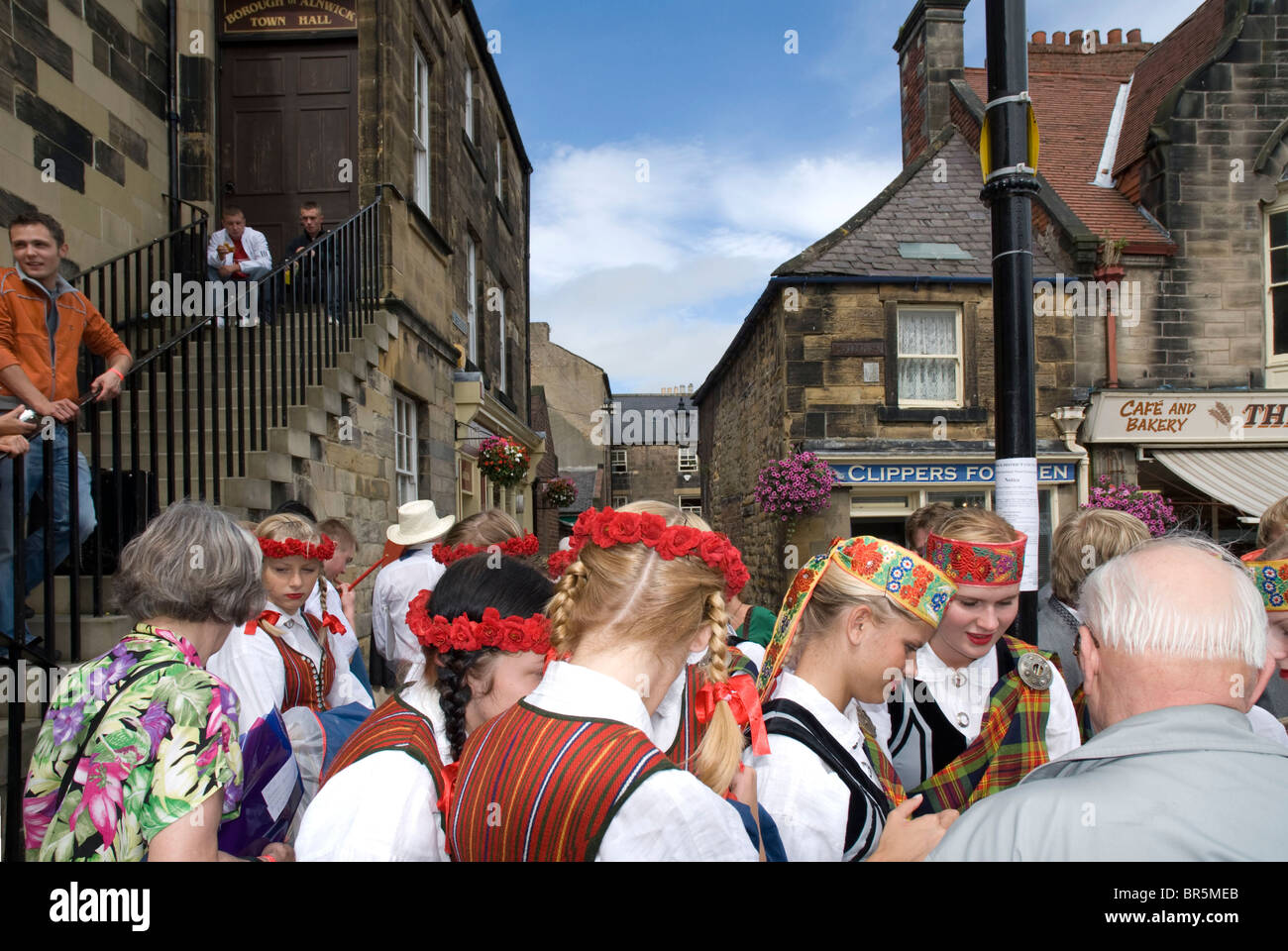 Alnwick market square hi-res stock photography and images - Alamy