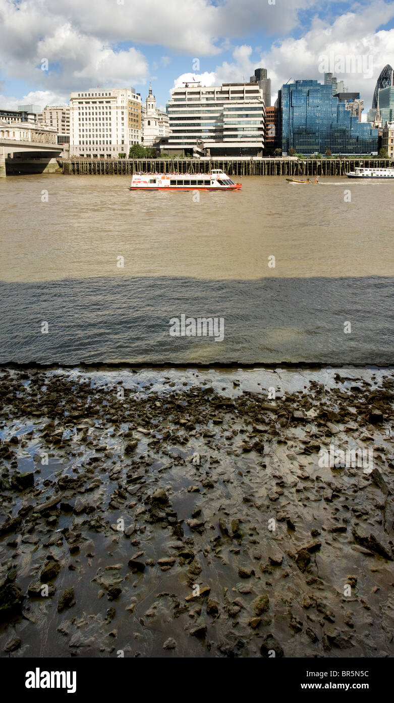 Thames At Low Tide Stock Photos & Thames At Low Tide Stock Images - Alamy