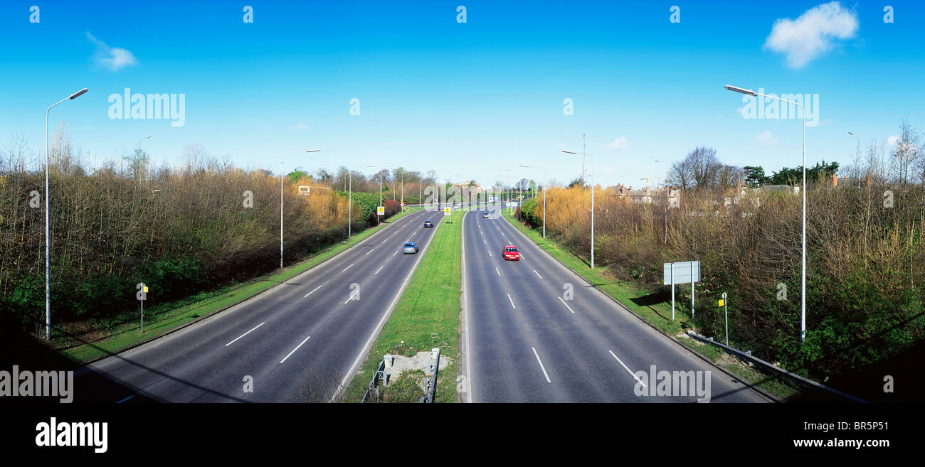 Dual carriageway image hi-res stock photography and images - Alamy