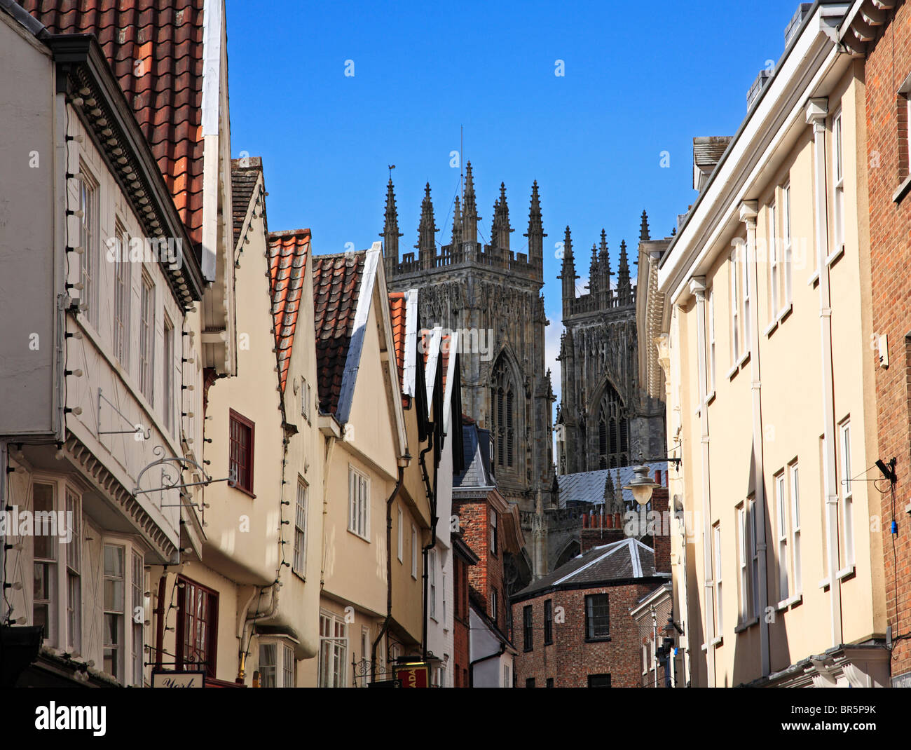 Petergate york hi-res stock photography and images - Alamy
