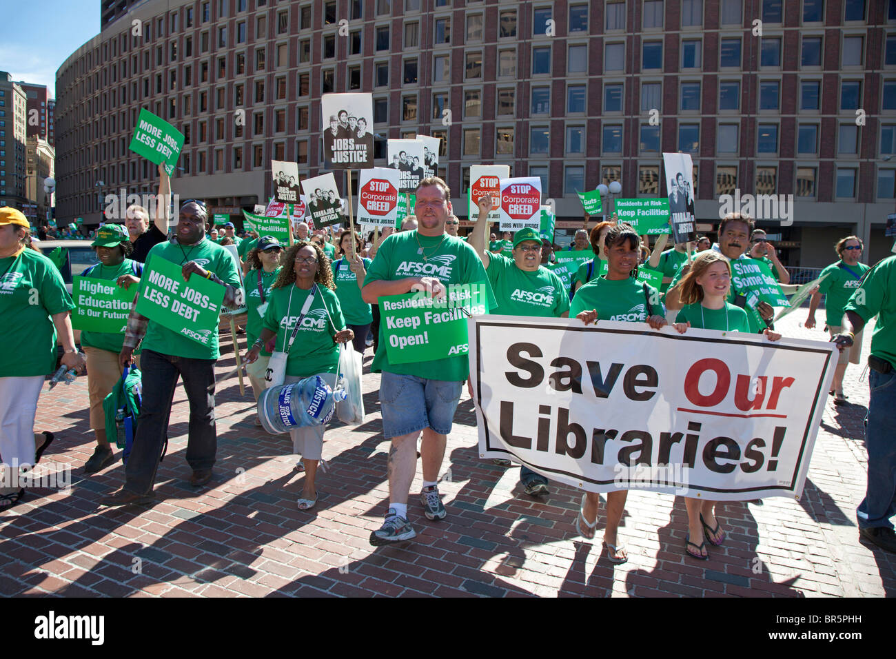 Members of the public employees union AFSCME rally against proposed ...