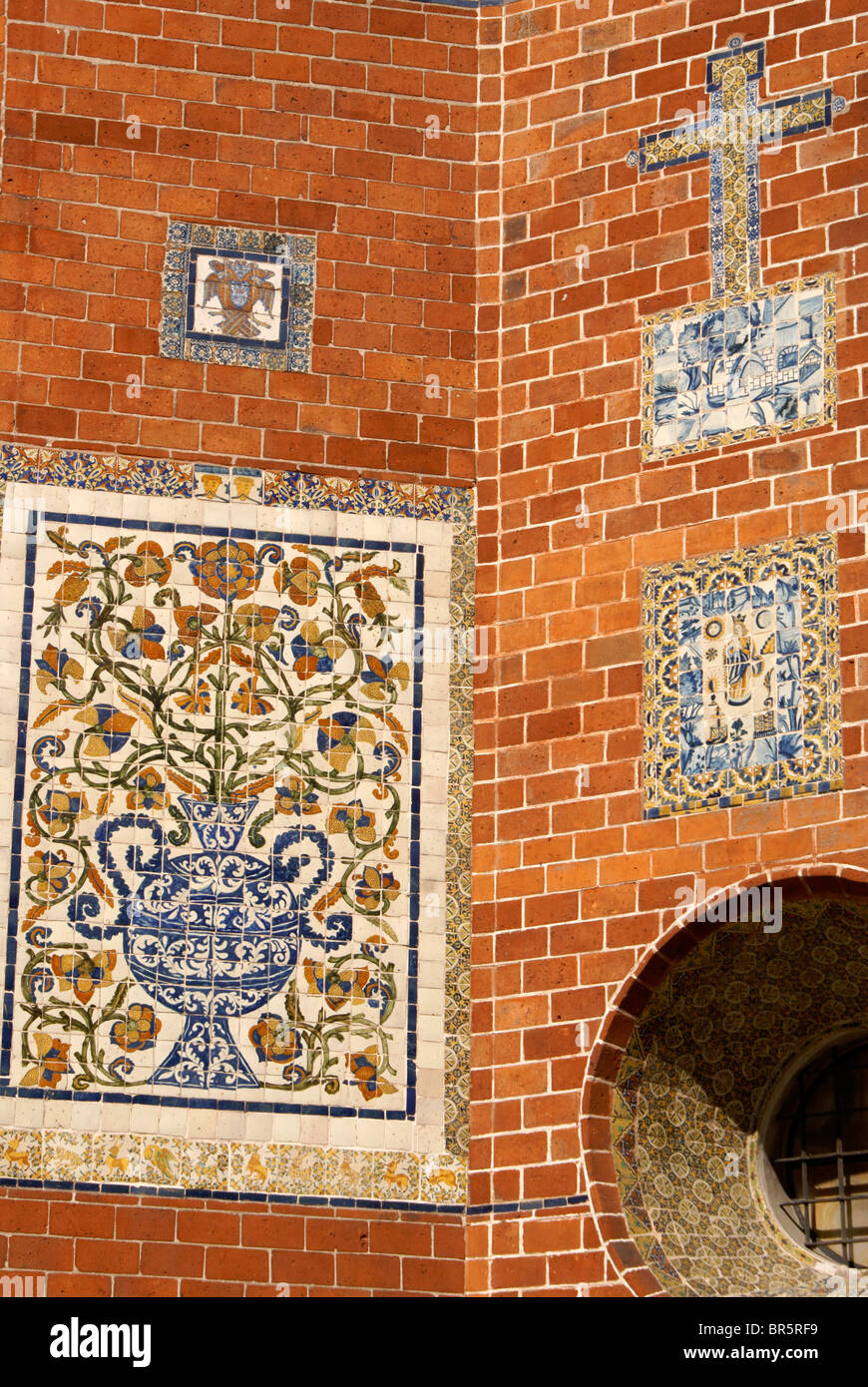 Azulejos de talavera hi-res stock photography and images - Alamy