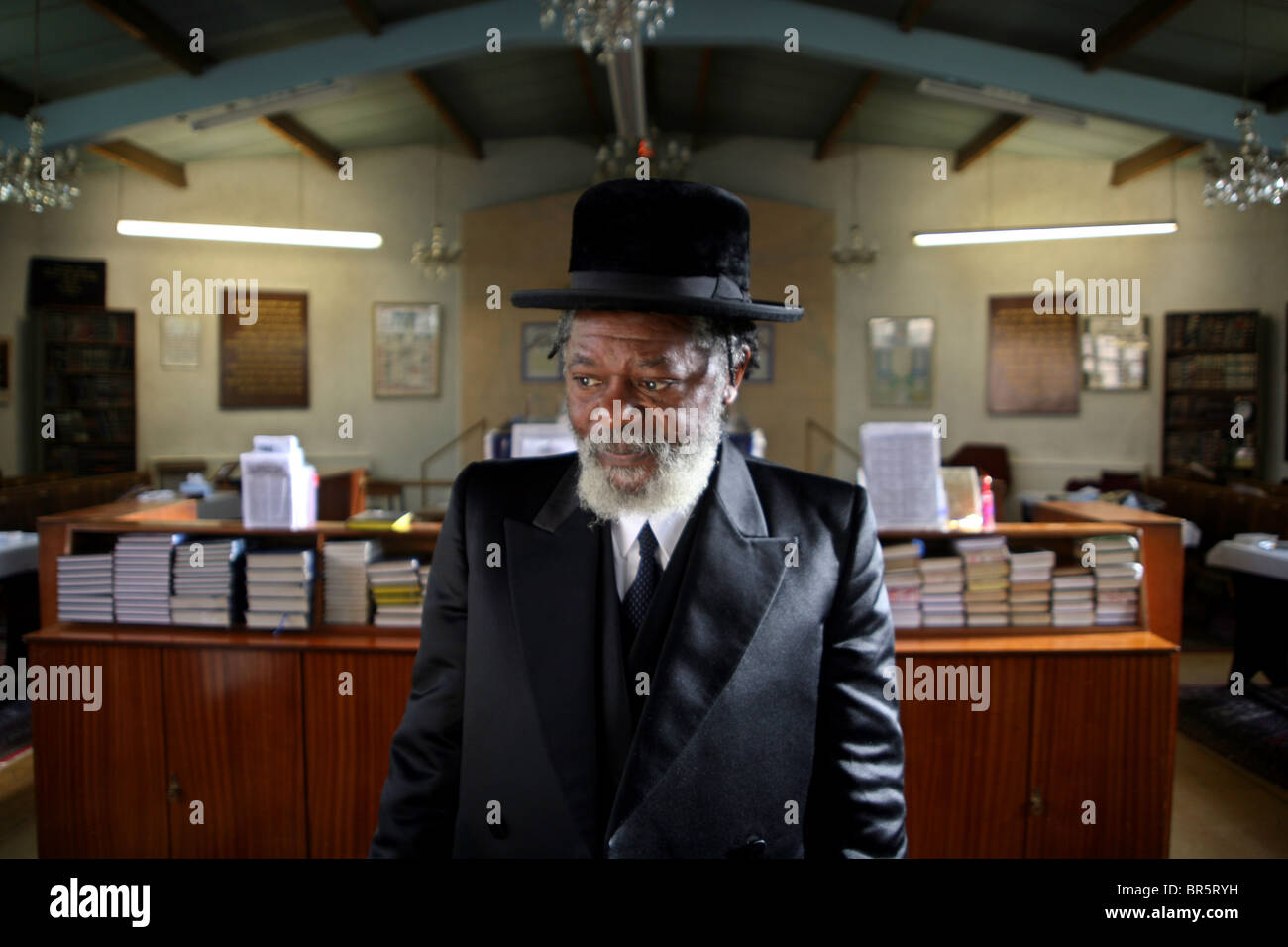 Rabbi Yisrael Oriel Ben Moshe Shlomo, an African Rabbi from Cameroon ...