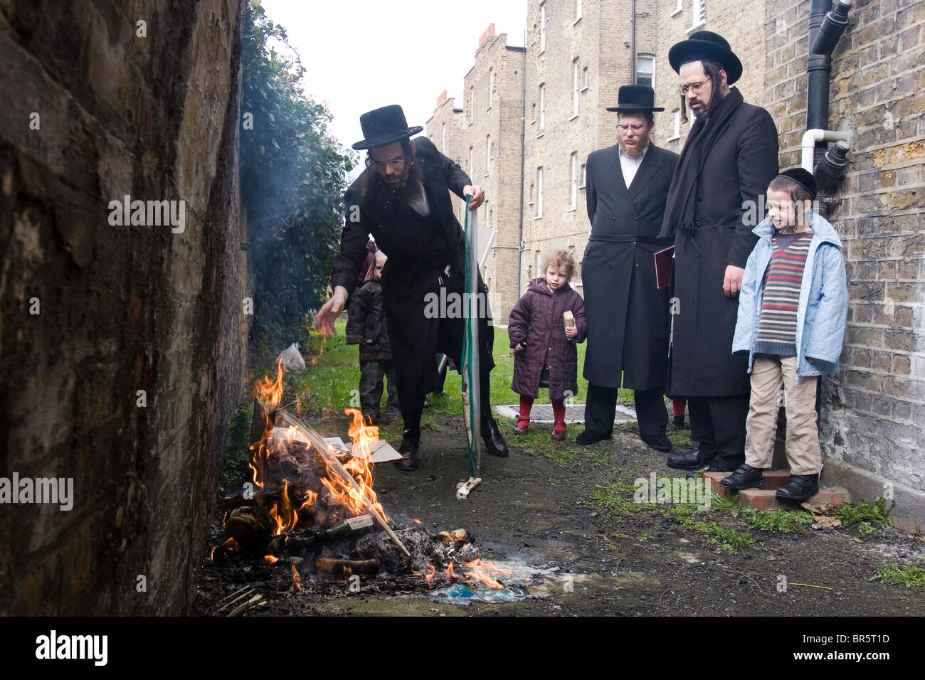 Burning bread passover hi-res stock photography and images - Alamy