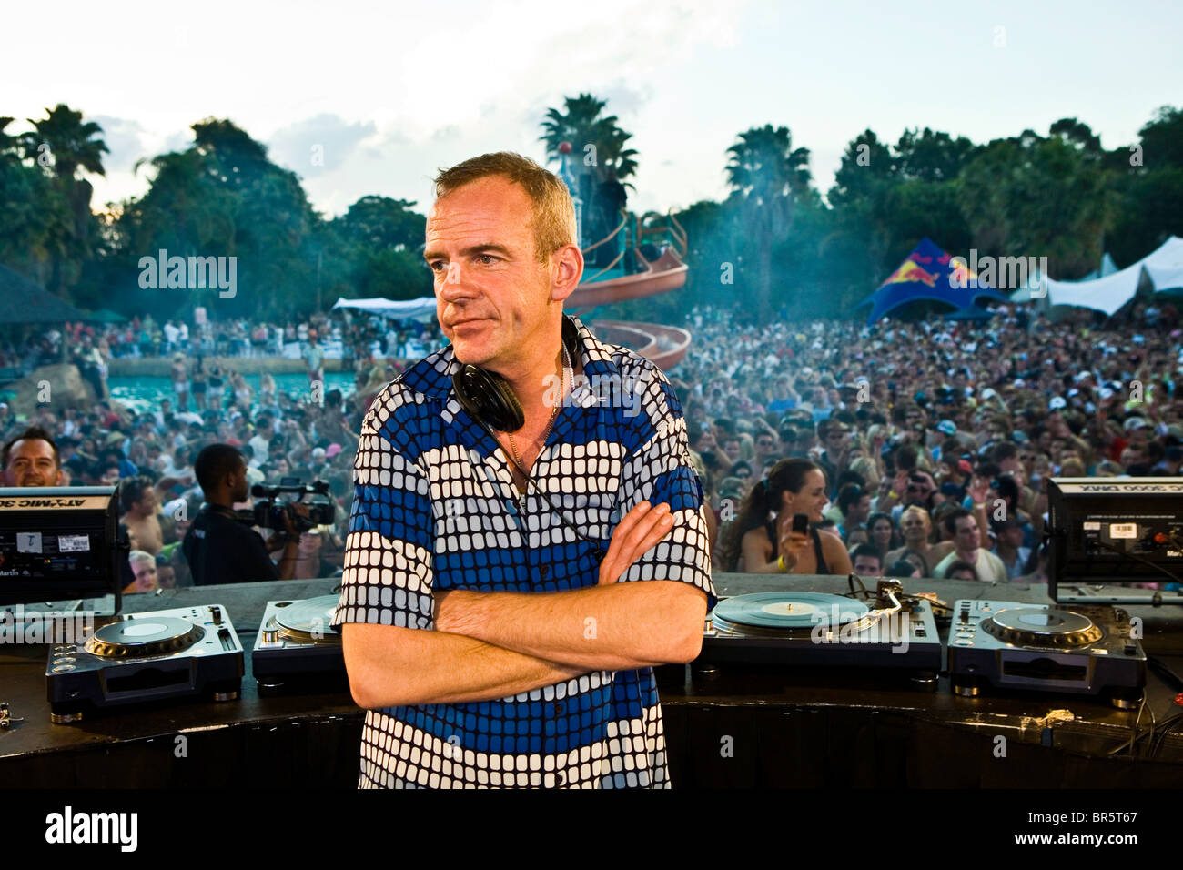 Fatboy Slim pretending to look bored during a concert at the H2O water ...
