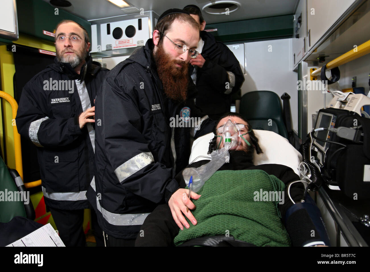Hatzola ambulance hi-res stock photography and images - Alamy