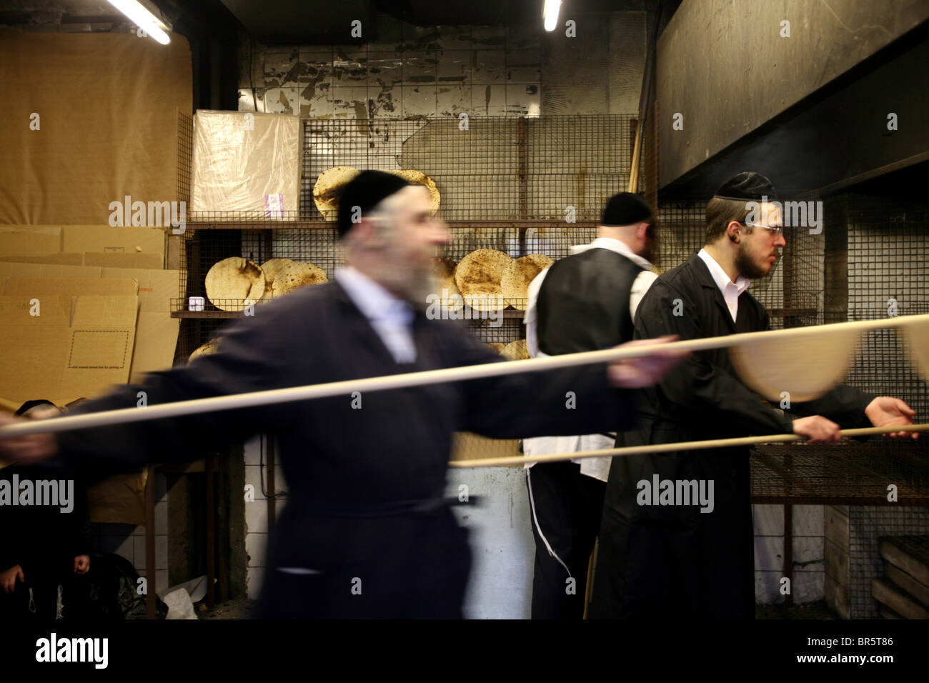 Matzah oven hi-res stock photography and images - Alamy