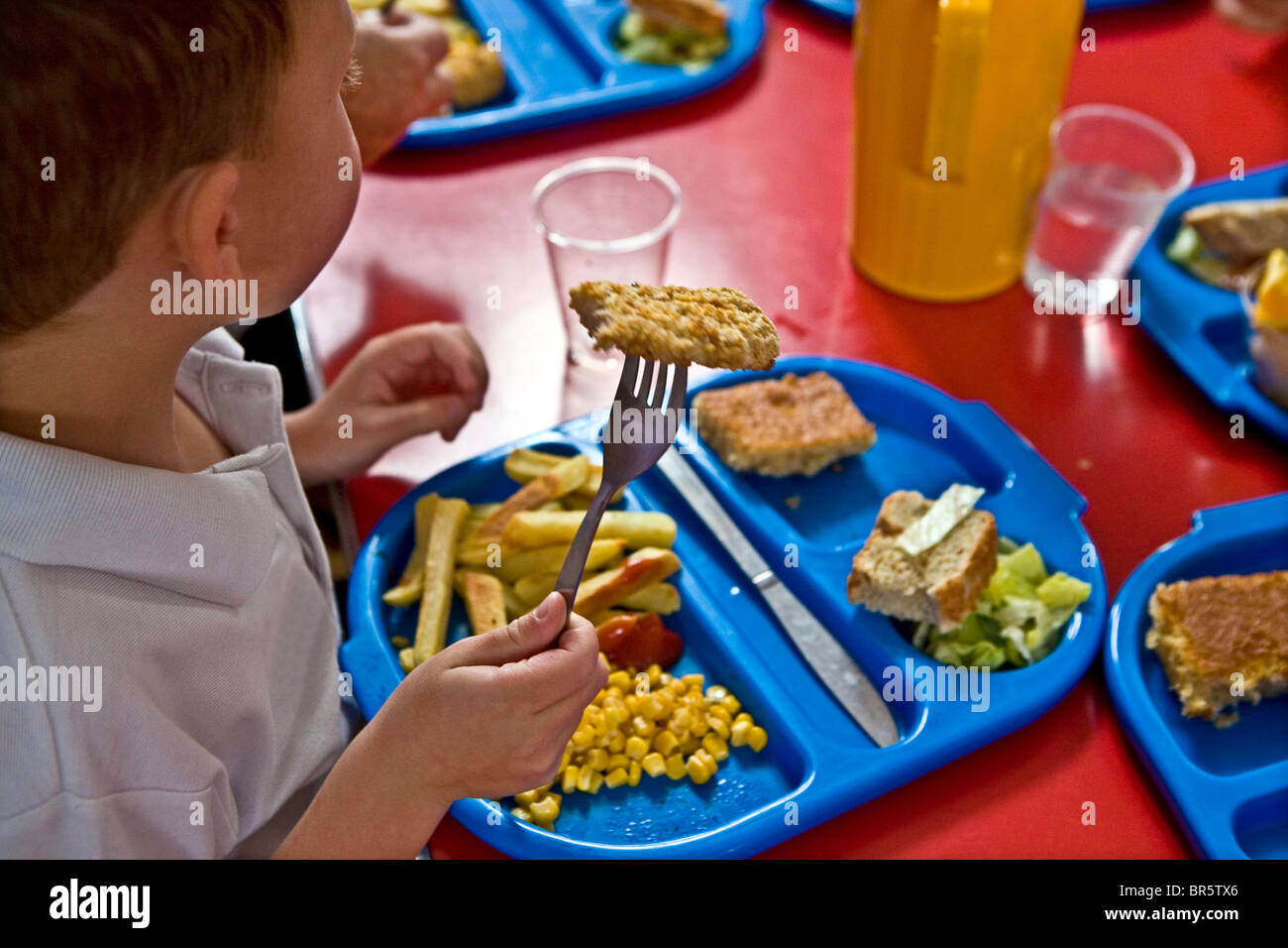 School dinner hi-res stock photography and images - Alamy