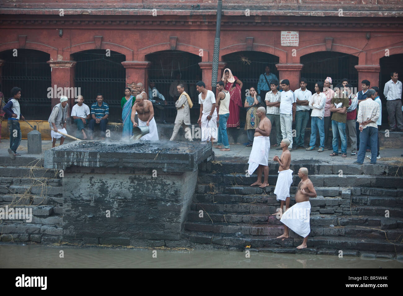 Cremated ashes hi-res stock photography and images - Alamy