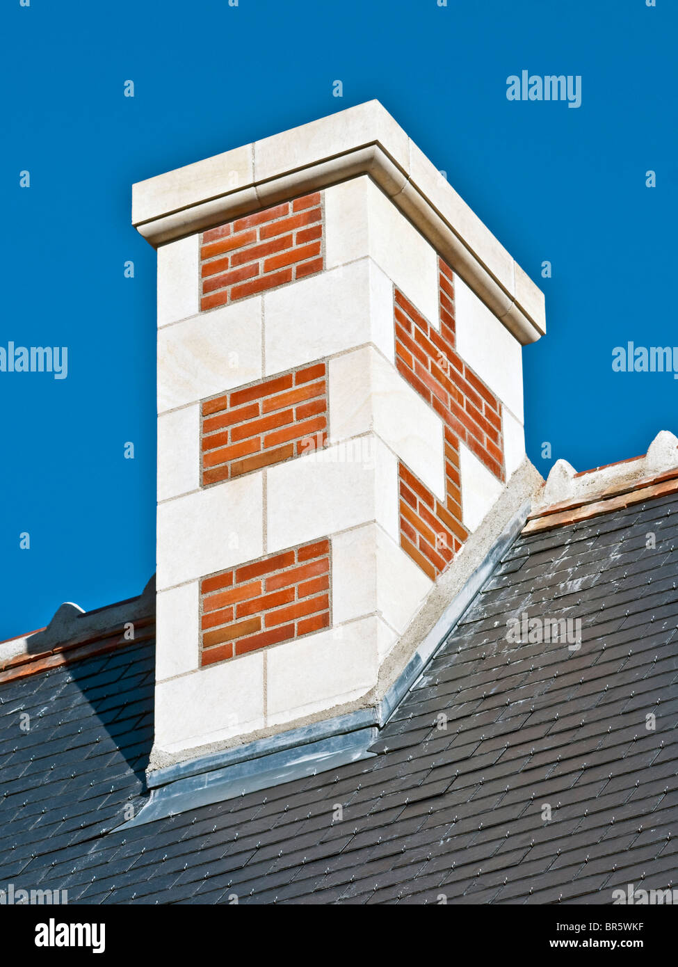 Slate pitched roof hi-res stock photography and images - Alamy