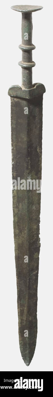 Ancient chinese short sword hi-res stock photography and images - Alamy