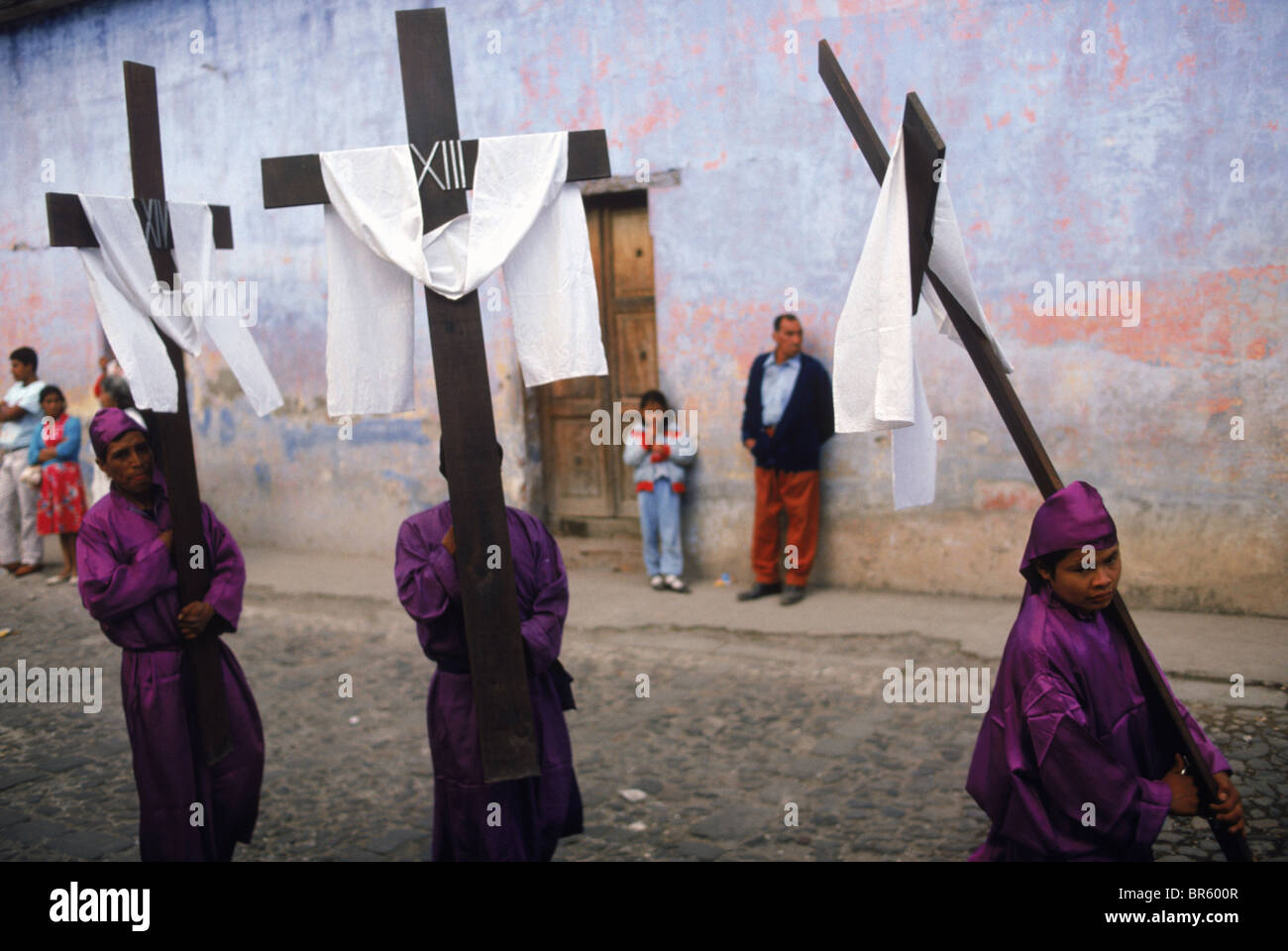 Antigua Guatemala. people with crosses in easter processional Stock ...