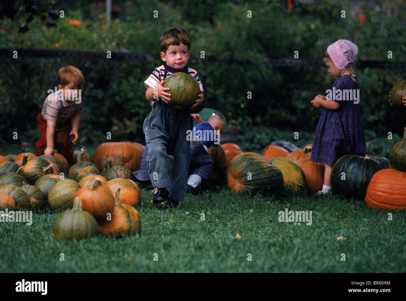 Hutterite hi-res stock photography and images - Alamy
