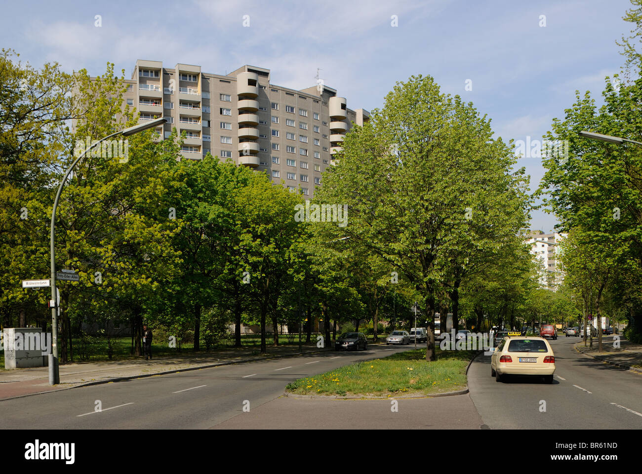 Gropiusstadt, Gropius City, 18-storey apartment building by Walter ...