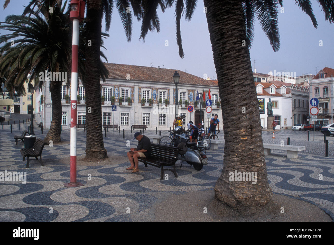 Cascais lisbon plaza hi-res stock photography and images - Alamy