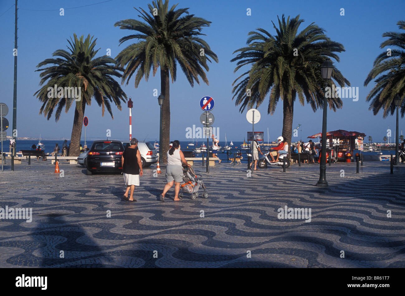 Cascais lisbon plaza hi-res stock photography and images - Alamy